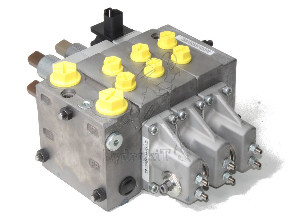 Distributeur PVG16 - 65L/min - 2 sections PWM + 1 section PVEO 12V